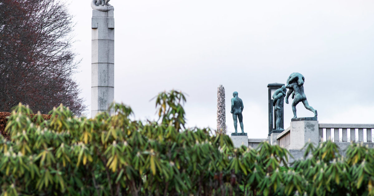 Vigelandsparken har over 200 skulpturer av Gustav… | Vigelandmuseet